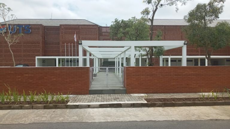 Maukuliah | Universitas Teknologi Surabaya